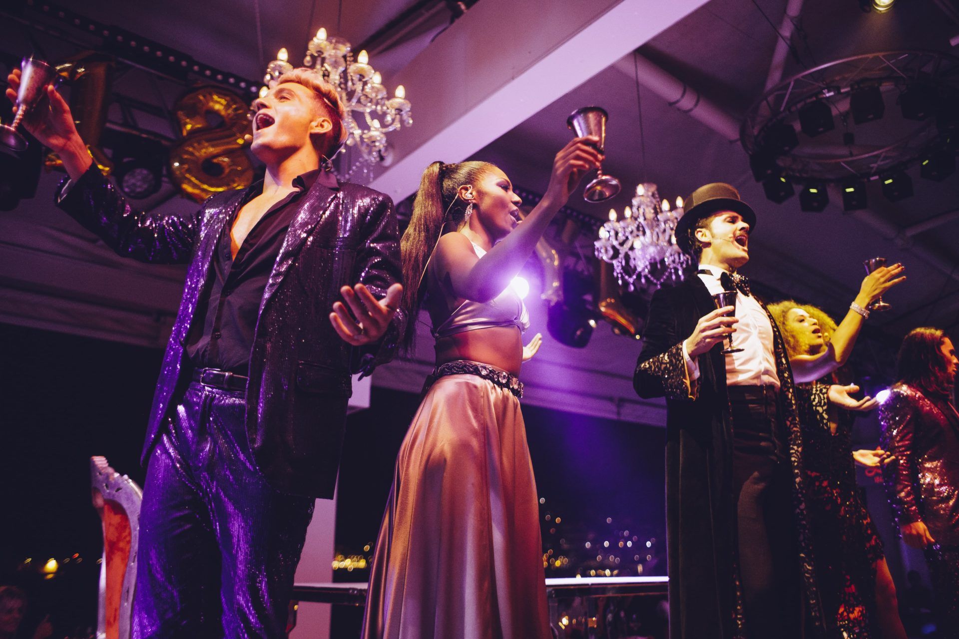 El emblemático LÍO Ibiza se adentra en el nuevo y glamuroso FIVE LUXE ...