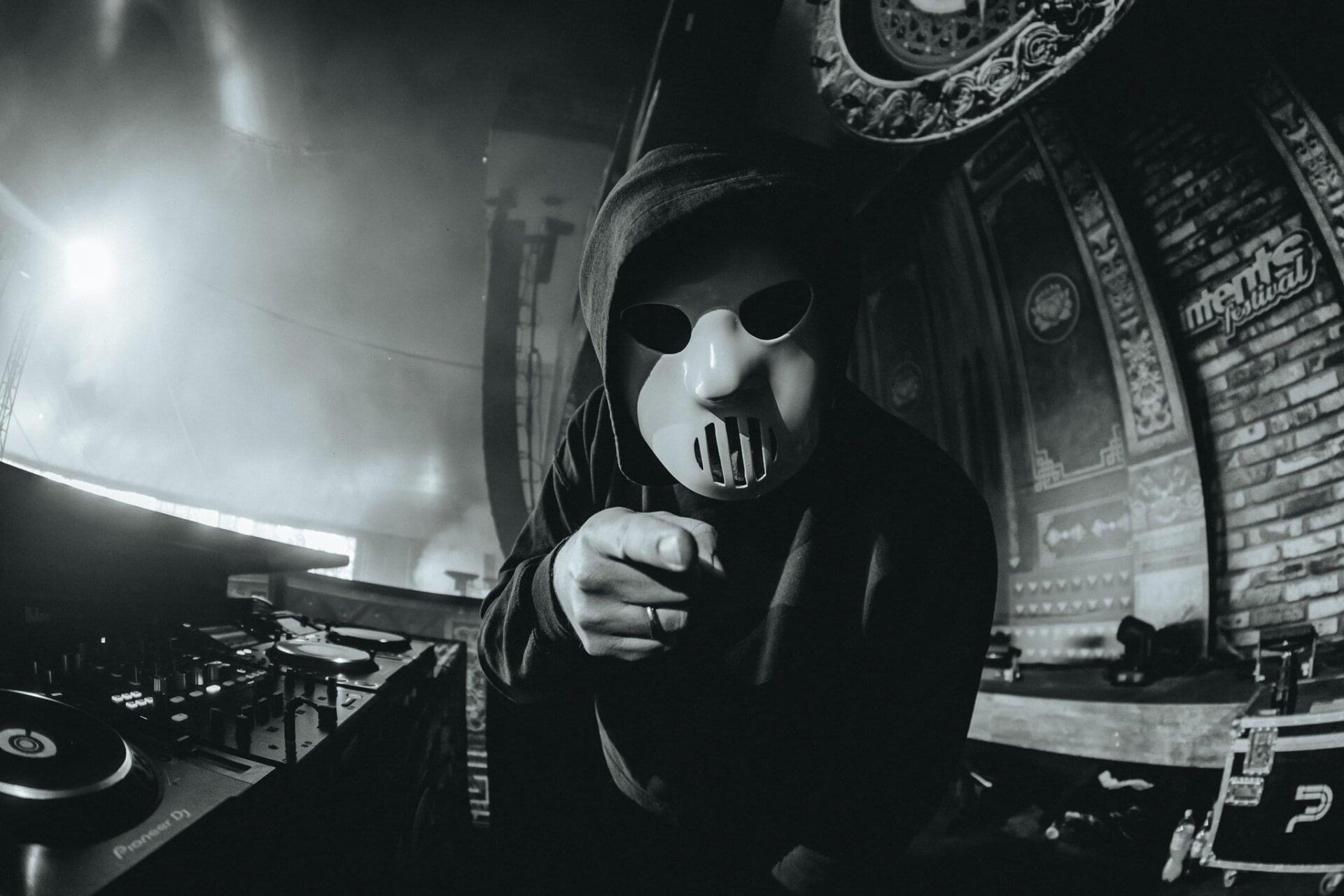 ‘Blackness’ es el potente y novedoso tema del artista Angerfist ...