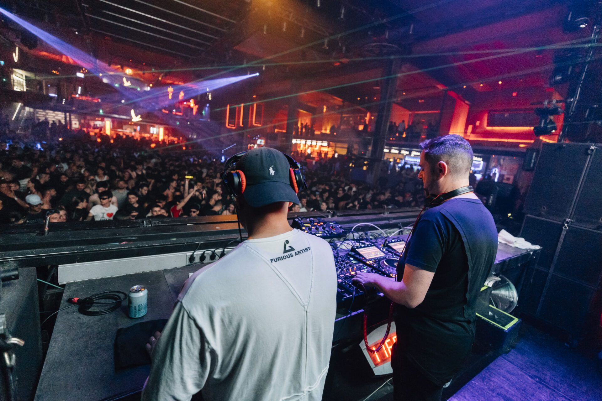 CODE 153 se basta y se sobra con tres salas para otra gran noche de ...